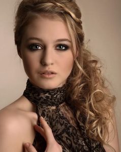 30 Incredible Pageant Hairstyles For Really Special Occasions