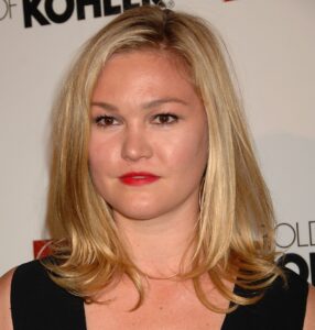 21 Gorgeous Actresses With Blonde Hair And Brown Eyes
