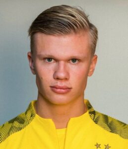 6 Unbeatable Erling Haaland Hair Moments
