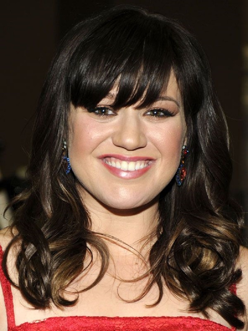 13 Spectacular Kelly Clarkson Hairstyles