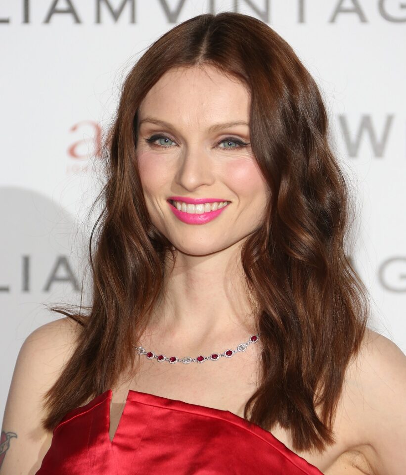 27 Famous Celebrities With Brown Hair & Blue Eyes