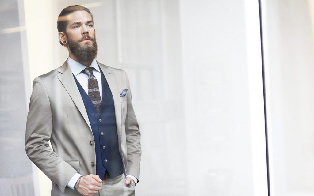 The Amish Beard: Facts & 15 Examples