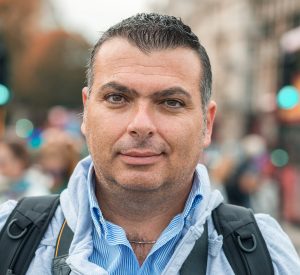 30 Trendy Hairstyles for Fat Guys to Look Slimmer