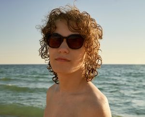 27 Awe-inspiring Surfer Boy Haircuts to Rock