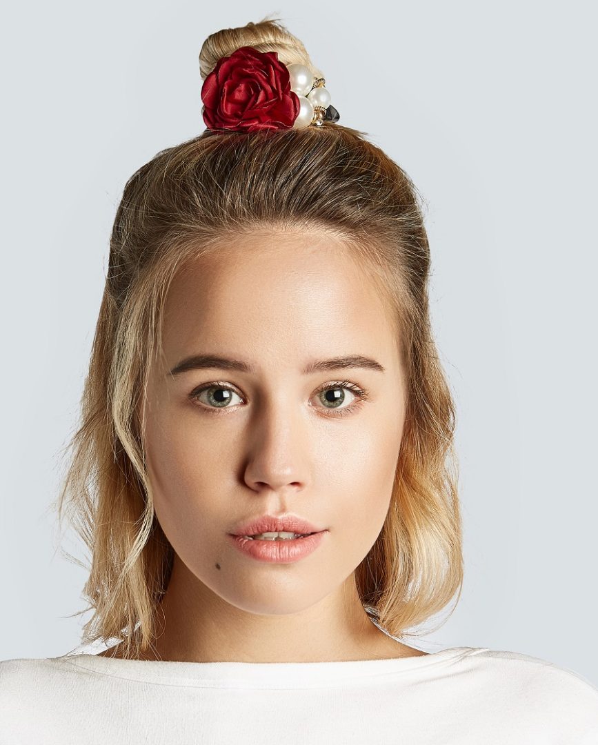 23 Transition Hairstyles for Growing Out Short Hair