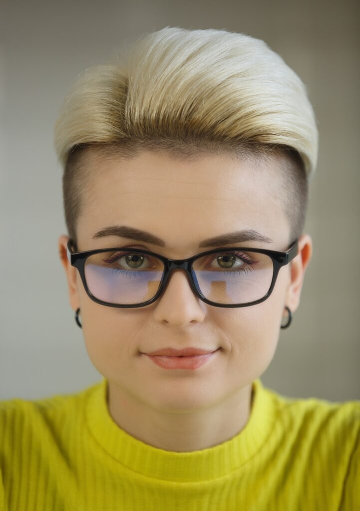 27 Modern Undercut Pixie Cuts Women Are Getting Right Now 8777