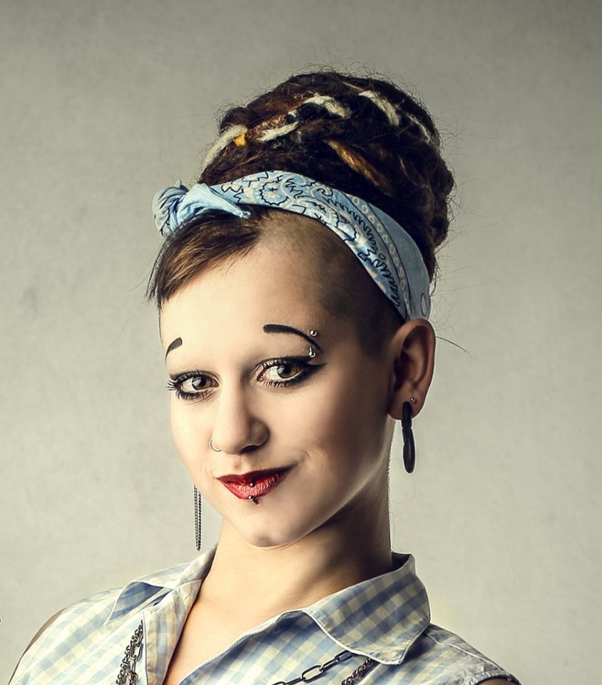 18 Beautiful Hairstyles for Women Suffering from Alopecia