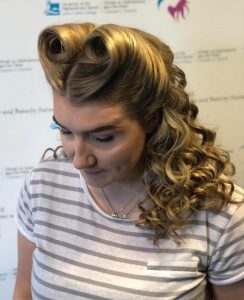 45 Vintage Victory Rolls From 1940's Any Woman Can Copy